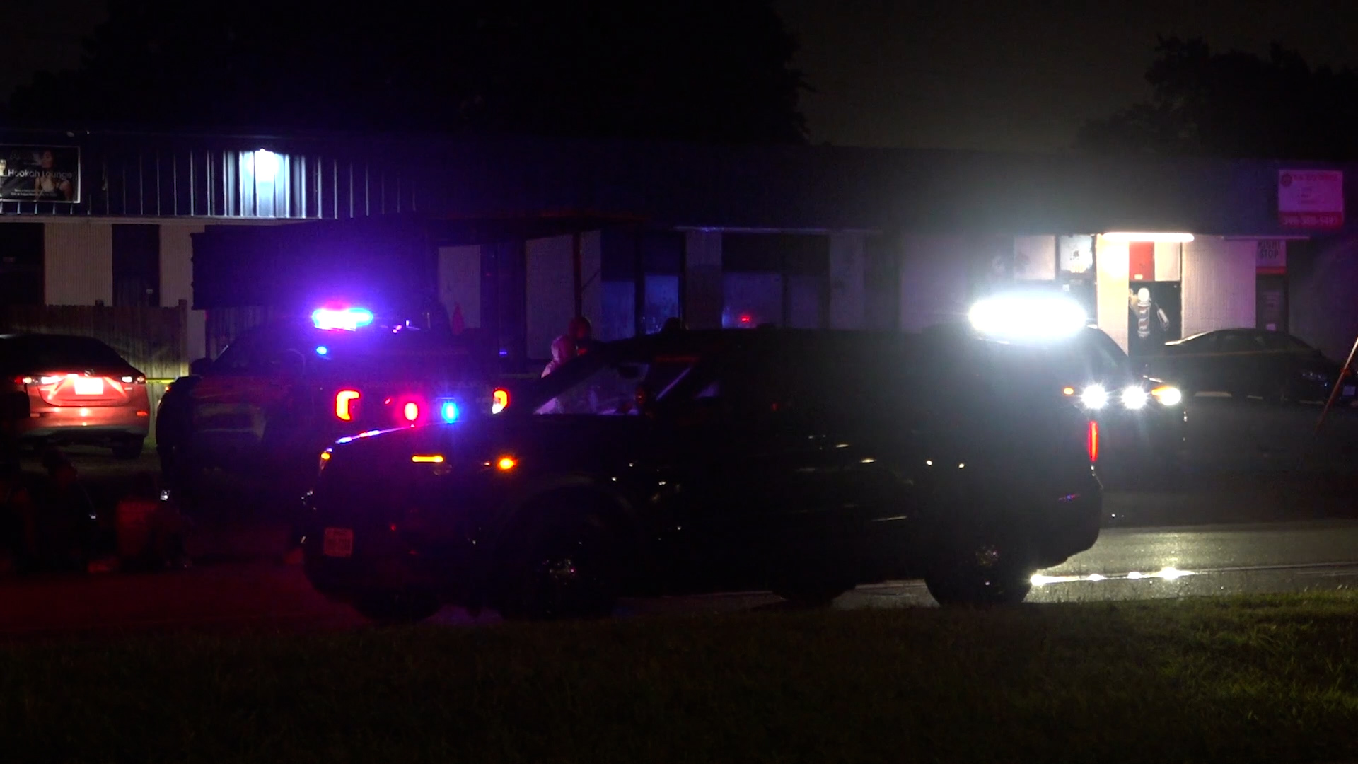 Video: Tragic Shooting on Fuqua, Southwest Houston- 1 Teen Dead, 3 ...