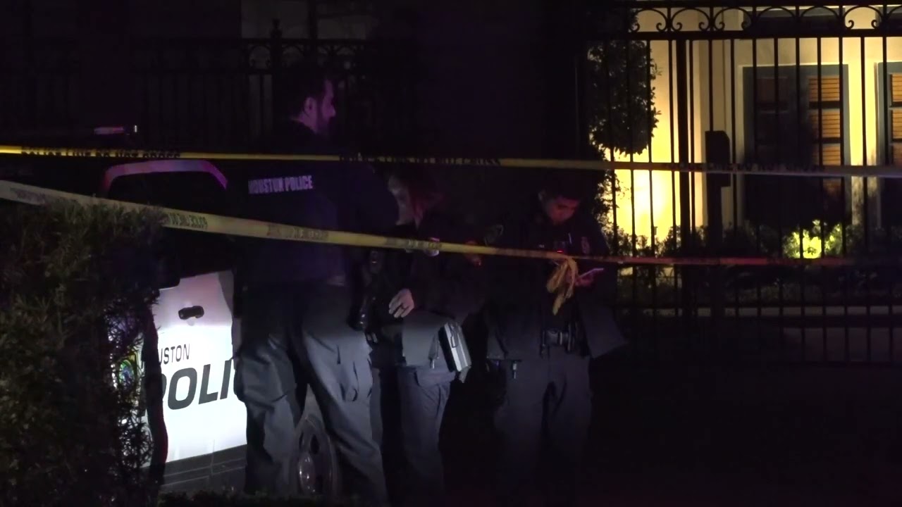 Man shot after leaving Taco Bell during road rage incident - Houston ...