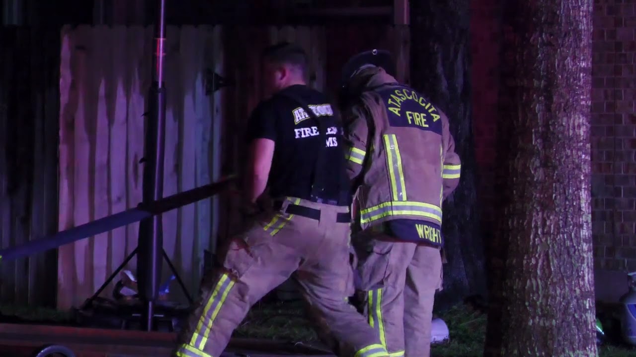 House Fire on Enchanted Rock Trail in Atascocita, Texas - Houston Stringer
