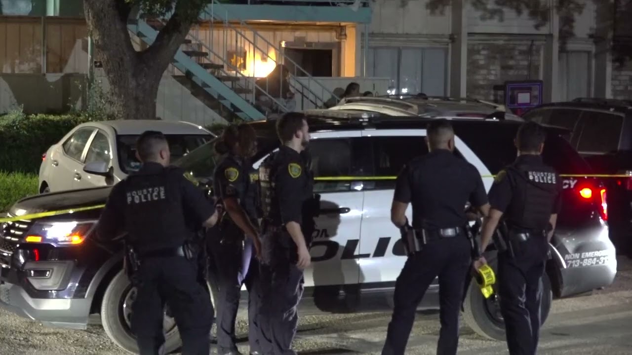 Suspect Dies in Hospital After Apartment Complex Shootout with 60-year ...