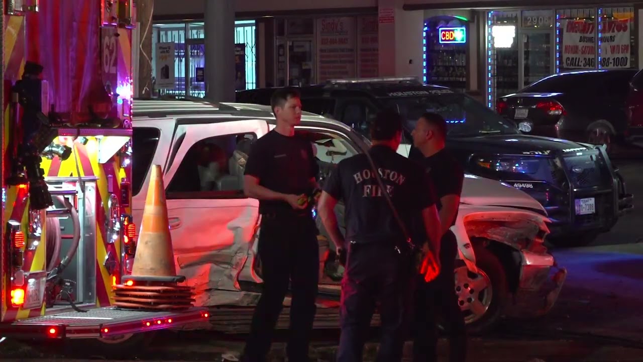 Man dies during crash that ejected child - Houston Stringer