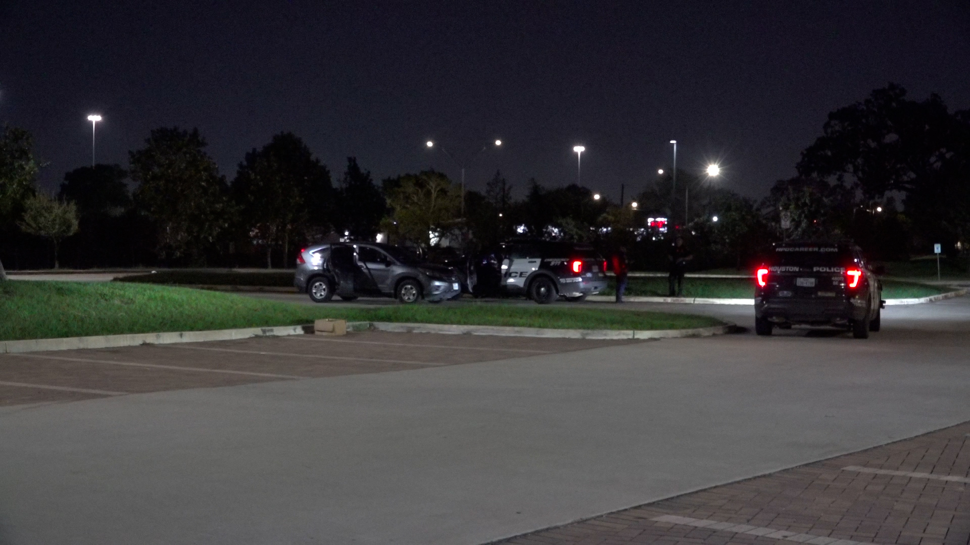 Two innocent bystanders shot after road rage incident spills into Gragg ...