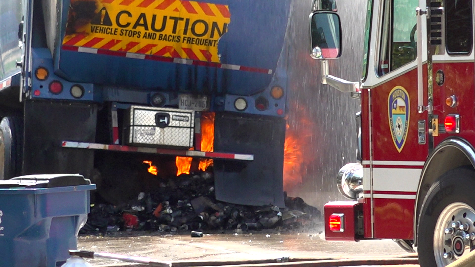 Houston Firefighters Respond to Trash Truck Fire in Summerwood ...