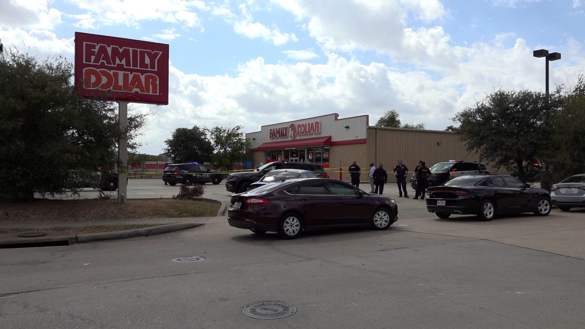 Shooting under investigation at Family Dollar on Bingle Road - Houston ...