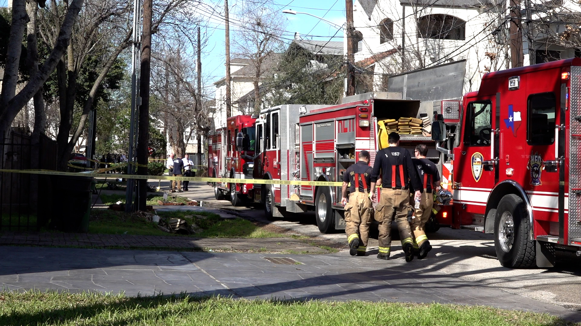 One person killed in house fire in Rice Military neighborhood - Houston ...