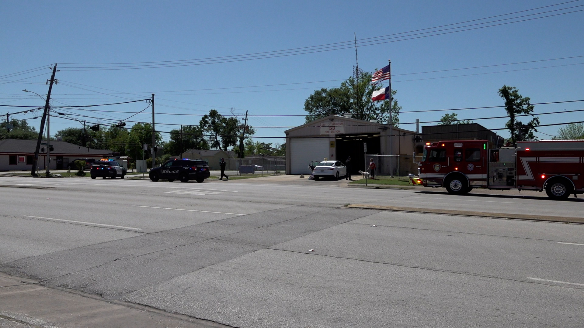 Man with gunshot wound shows up at Fire Station 53 in northeast Houston ...