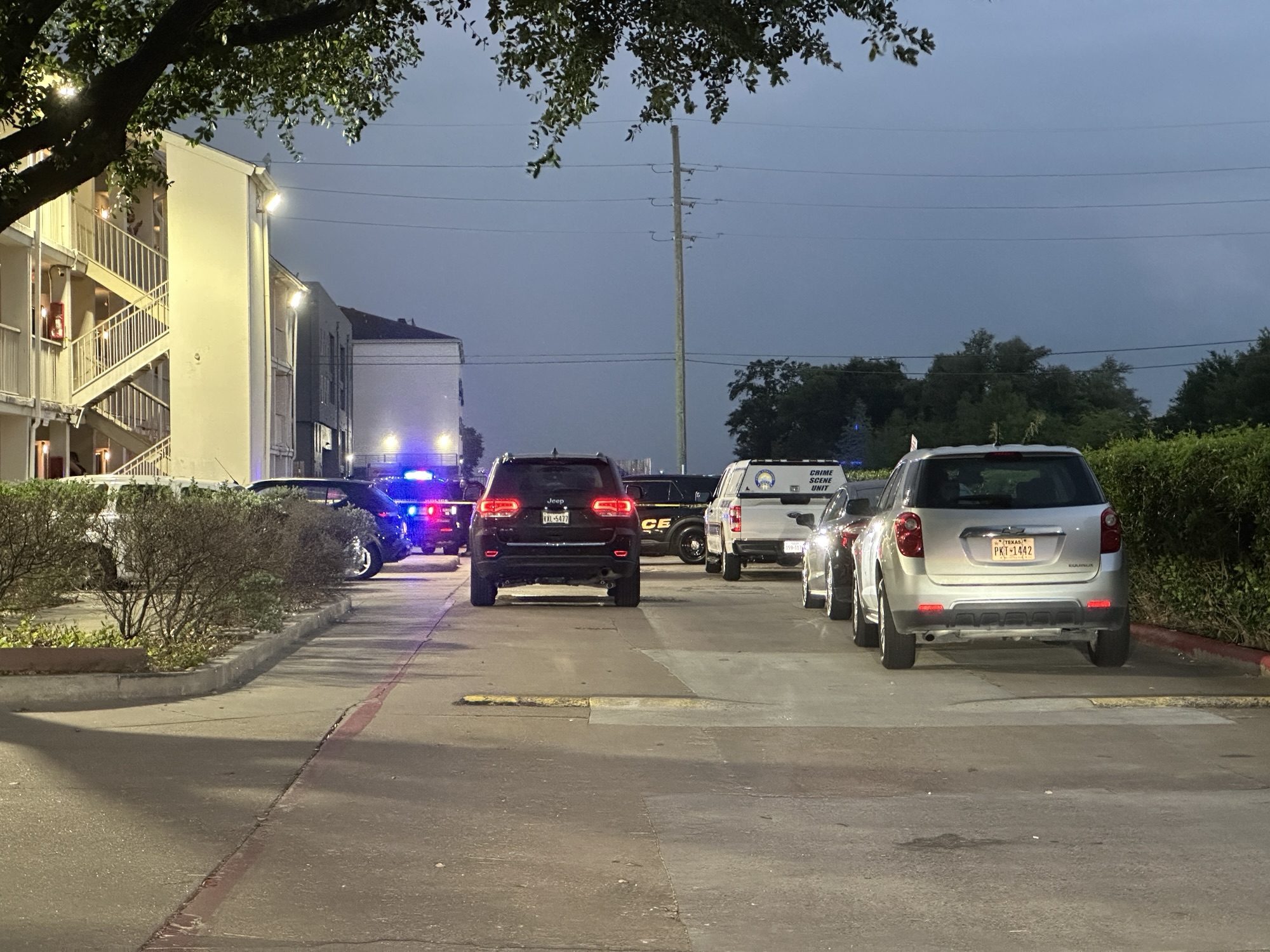 Suspect turns himself in after fatal shooting at OYO Hotel on Katy ...
