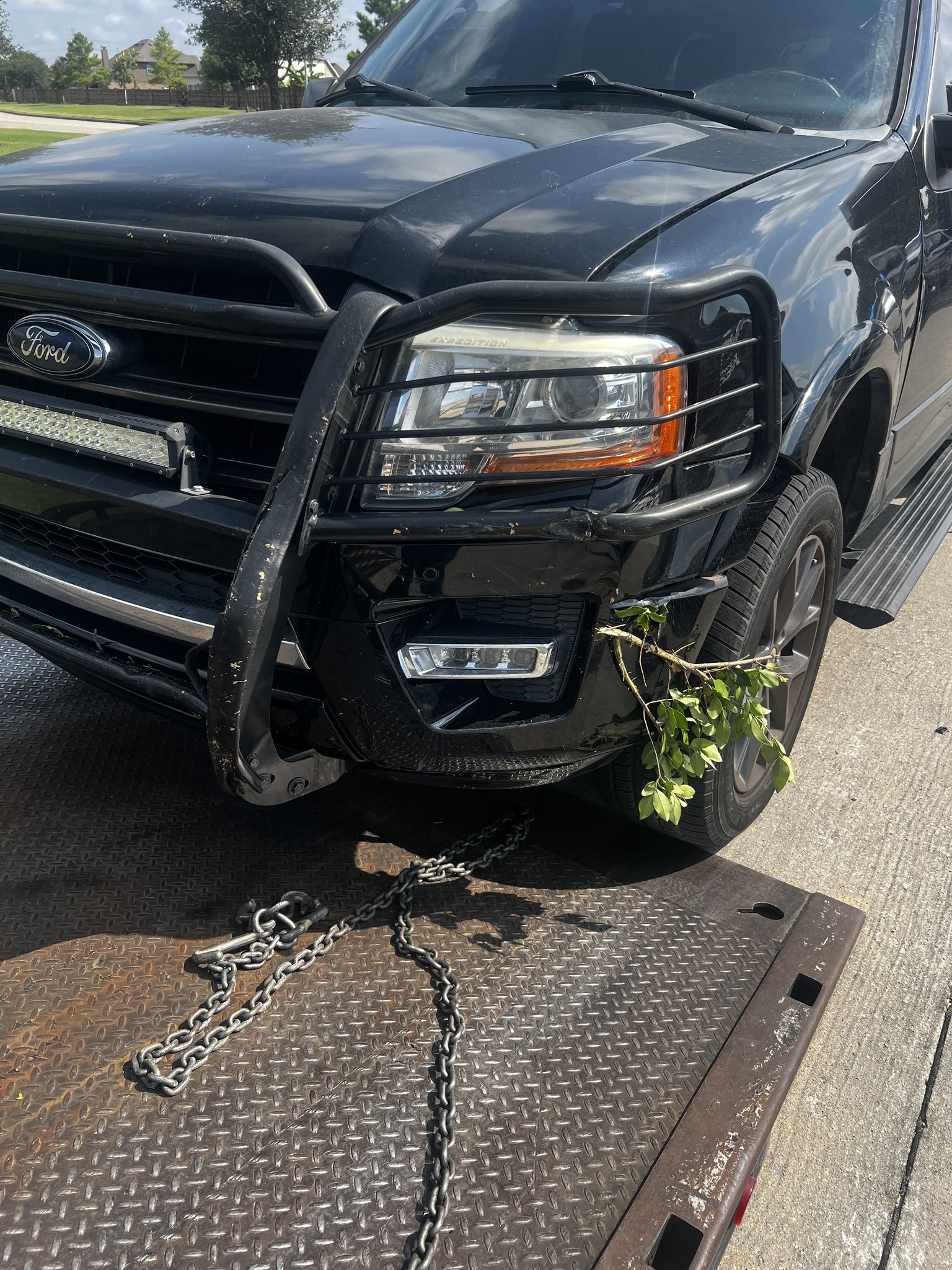 Driver arrested after crashing into bushes and gate, fleeing scene ...