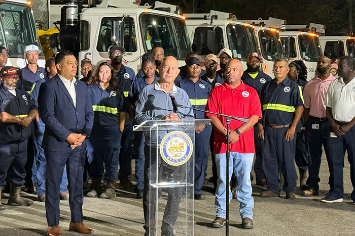 Houston unveils 25 new solid waste vehicles as part of citywide fleet ...