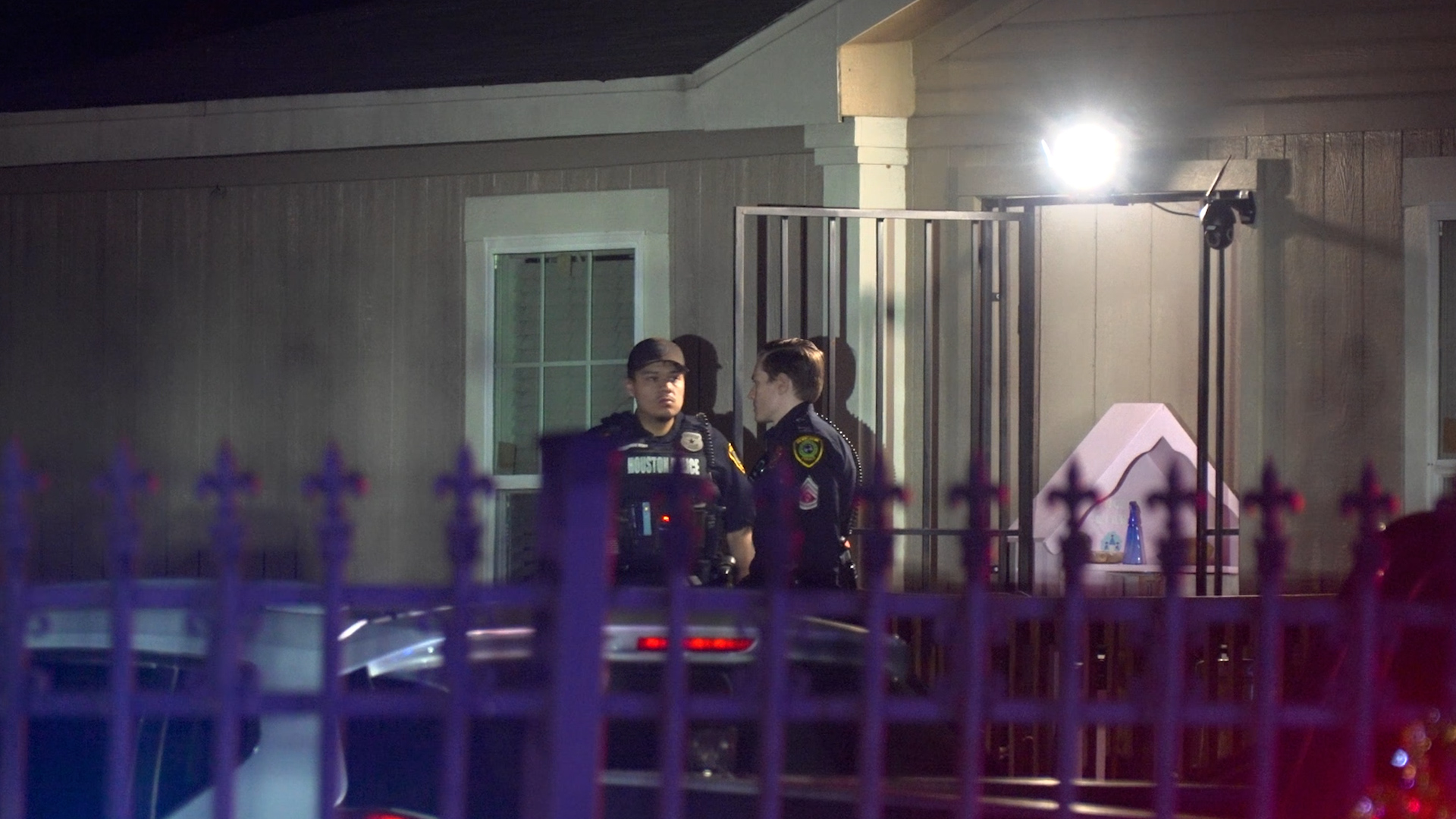 Father shoots son during fight about vehicle keys at Houston home ...